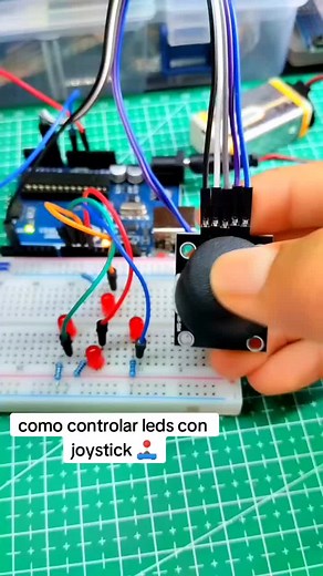 Controla LEDs con un Módulo Joystick Arduino
