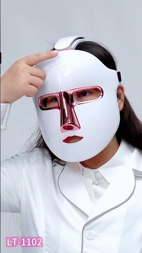 Meet your new skincare essential — the 7 Color LED Light Therapy Mask! 💡