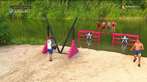 David derribó a un compañero y le regaló un punto a los rojos. Al final, Parejita se lleva la victoria y famosos ya lo ganan 2-1. 🔴 Presentado por Futbol por SKY --> https://contratasky.mx/ Ve aquí Azteca Uno en vivo y GRATIS --> bit.ly/EnVivoExatlón | Exatlón México