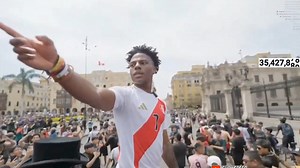 Speed en Plaza de Armas de Lima, mientras la gente grita: "Fuera Dina", esto es absolutamente cine. | Yo soy Huancaíno por algo