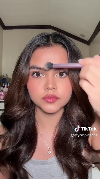 Best Oil Control Spray: Focallure Setting Spray Review