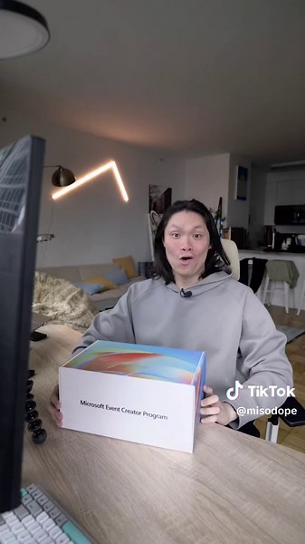 Unboxing Microsoft Build Package: Soldering Iron, Arc Surface Mouse, and More!