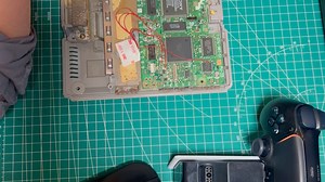 索尼Ps1游戏机拆解，及一些常见故障的分析，这次只是简单的聊一聊，如果大家喜欢这种视频，就接着做一些更深入的游戏机，或电子产品的拆解，原理和维修