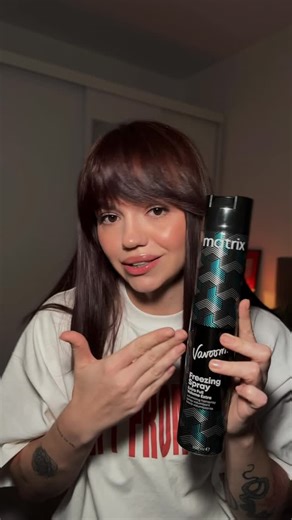 Эля on Instagram: "базовый дешманский минимум по моему никому не интересному мнению: для увлажнения спрей asaya или fructis sos кератин уплотнение тафт густые и пышные текстурайзер dew extra refresh texture лак matrix vavoom ✨"