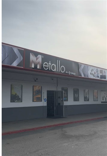 Visiting locksmith candy store @EVERLOCK BY METALLO @locksmith solution #candyshop #locksmith #business #christmasdecor