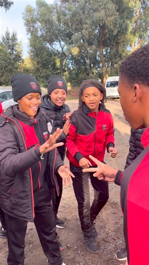 Wednesday mornings at Ubuntu are for working on our Character, but also a time for fun and connecting across the grades! This morning’s epic Rock-Paper-Scissor Championship (where the loser in the duel becomes the winners ‘cheerleader’ in their next duel) was another great moment to grow our connection with each other through some light-hearted competition and very vibrant and energetic support! Congrats to @sivulonzii on being crowned this mornings Champion’#! 🏆 #ubuntufootball #family #fun #p