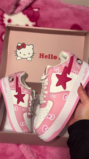 Fall in love with you 🎀 #hellokitty #pinkaesthetic #fyp #kawaiiaesthetic #bapesta
