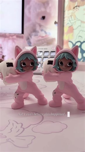 kohana | daisy ♥ on Instagram: "Rahhh I’m sadd what should I do? Sell or Customize? lmk what you guys think!😖💕 @popmart #popmart #blindbox #kawaii #lilpeachriot #collector #pink #pinksetup #gamergirl #setup"