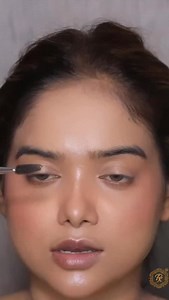 2.3M views · 5.2K reactions | Mini Tutorial  Youtube- @pkmakeupstudio For 7 Days Offline Course Details - +91 7228996655 Makeup - @kashishjain613 Hair @priyajaiiin #pkmakeupstudio #kashishjain613 #makeupgoals #makeupartistworldwide #makeuptransformation #makeuptutorials | Priya Jain | Facebook