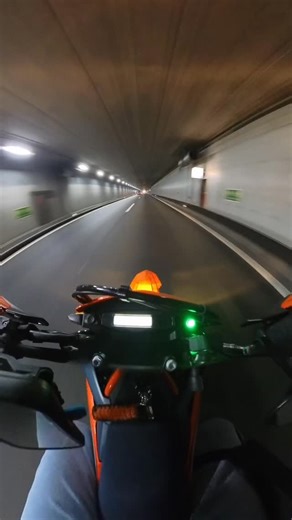 RIDEM on Instagram: "🏍️ -> KTM 690 SMCR 2024 🪖 -> LS2 MX701 Explorer Carbon 🛡️ -> Bowtex (haut + bas) 🧤-> Gants Alpinestars SMX-1 Air V2 Noir 👟-> Bottes Spirit Motors Billy Winker ➖➖➖➖➖➖➖➖➖➖➖➖➖➖➖➖➖ #fyp #bike #bikegrame #algorithm #instagood #biker #bikelife #moto #reaction #trend #trending #postinstagram #comment #like #share #ridesafe #lifestyle #followme #viral #supermot #ktm #690smcr"