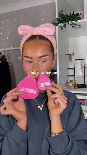 Pink powder puffs!!! Be quick #trigwellvelvetpowderpuff #powderpuff