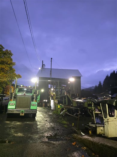 truckerwife999 (@sweetlogtruckerwife993)’s videos with Brand New Day - Sons of Legion