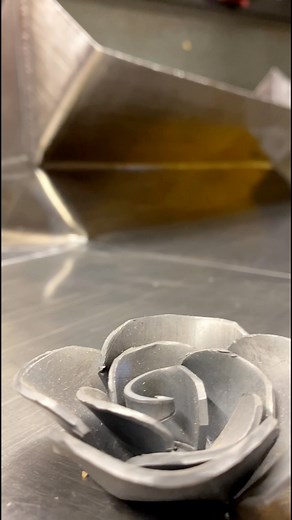 1.6M views · 10K reactions | Back gutter | Leadwork SW | Facebook