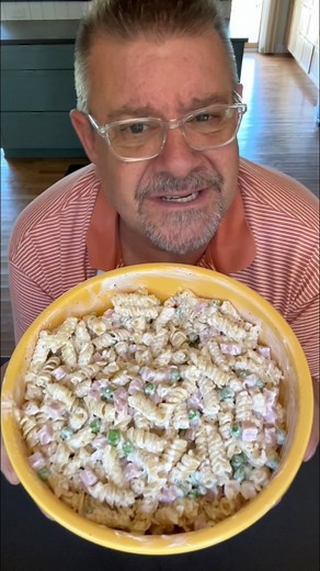 55K views · 2.1K reactions | Copycat Ruby Tuesday’s pasta salad. This is on my favorite things on the salad bar at Ruby Tuesdays. Here’s the recipe. @everyone #RubyTuesdays #Pasta #Salad #pastasalad #Foodie #Copycat #CopycatRecipes #TheOrganizerMan #FYP | The Organizer Man | Facebook