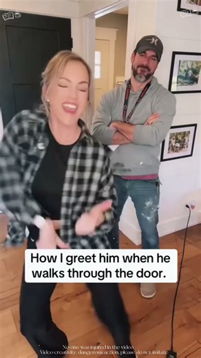 How to properly greet a husband 😍#wife#couplegoals#usaus#marriagegoals #teamkashly