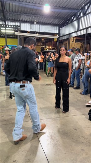 Forró Dance Fest in João Pinheiro: Join the Fun!