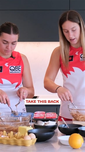 Episode 2 of Cooking Without a Recipe with Bing Lee, we have Chi and Mon attempting to make muffins.. 😂🧁 | Sydney Swans