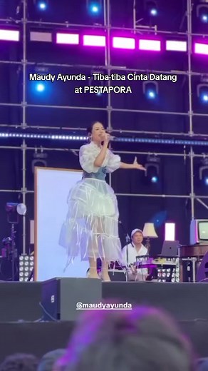 Lagu Favorit Maudy Ayunda: Tiba-tiba Cinta Datang
