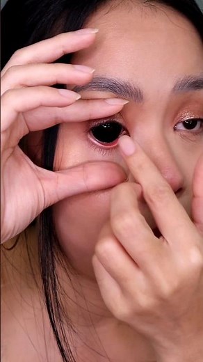 👽ALIEN contact lenses in real life!!! đeo có tí lens mà cũng không yên:))