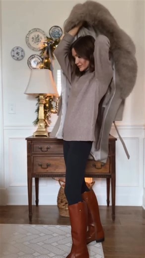 Laura Godfrey on Instagram: "Turtleneck tunic sweater on sale for $22 today! Comes in a ton of colors and the fit is a 12/10. Also insanely soft with zero itch 👌🏼 comment SHOP and I’ll message links to shop 🤍 . . . https://liketk.it/5DPxb #over40style #momstyle"