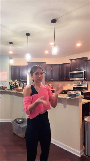 #blowup #blowthisaccountup#makemefamous#fypシ゚viral#trending#relatable # viralshort#viral#dance #reel