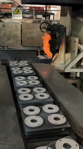 Powder metallurgy process flow: Capping - Green body forming - High-temperature sintering... #cnc