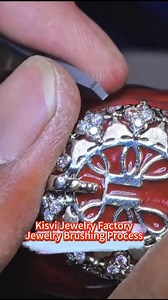 139K views · 966 reactions | Jewelry wire drawing is a surface treatment technology that forms directional or disordered linear shapes on the metal surface through physical friction. Its core value lies in enhancing texture, hiding scratches, and creating unique light and shadow effects.珞‍#jewelry #jewellery #jewelrymaking #jewelrydesigner #customjewelry #jewelrymanufacturer #jewelryfactory #viral #fyp #foryou | Kisvi Ki | Facebook