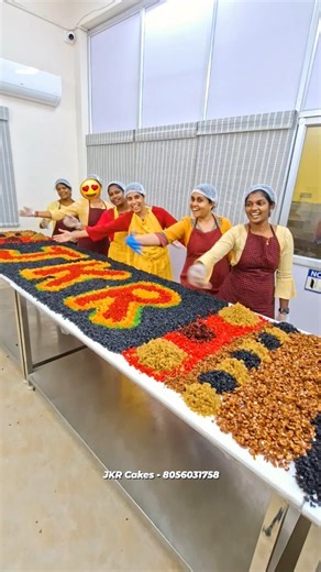 JKR CAKES | JKR BAKERS MART on Instagram: "Plum cake soaking 2025 #christmas2025 #christmasdecor #christmasgifts🎁 #christmascakes #plumcakes #plumcaketamil #plumcake #plum cake soaking #soaking ceremony #christmas #merrychristmas🎄 #christmastree #drynuts #dryfruıts #chennai #perambur #kolathur"
