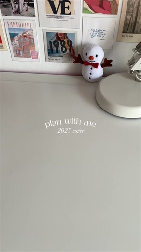 Creating a Beautiful 2025 Cover Page for Your Bullet Journal