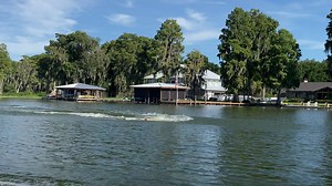 Carving turns and running buoys is exciting and we can’t think of a better move to end a ski set than a “tick-tock”, as demonstrated and explained by Tony Klarich who has been a waterskiing innovator for over 30 years. He has invented more than 100 tricks on a slalom ski, sit down hydrofoil, kneeboard, and wakeboard. With the 2022 IWWF World Water Ski Show Tournament only two weeks away, this is a great time for us to share Tony’s valuable insight on how to perform a “tick-tock” so we can put on