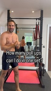 Trying to build my pull up strength 💪🏽 This is the ultimate upper body exercise for building a strong arms and back. Try to incorporate them into your training 😅 How many reps can you manage now? | The Body Coach