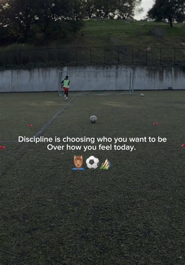 New week, fresh energy ☀️ Happy Monday, let’s show up and get to work. 💆🏽‍♂️⚽️⛰️ ##nexgensoccer##soccerplayer##worldcup2026##soccertraining##challanges
