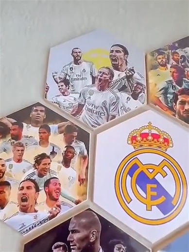 hiasan dinding kamar cowok #promomakanharian #hiasandinding #fyppppppppppppppppppppppp #posterdesign #fyp