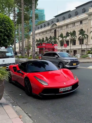 This Ferrari sounds absolutely insane 🔊 Twin-turbo V8, extreme acceleration and pure performance. Would you choose Ferrari or Lamborghini? #ferrari #488gtb #supercar #v8 #cars #luxurycars #engine #speed