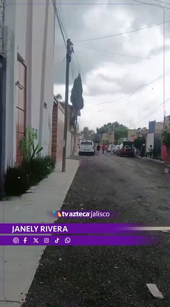 🔴#IMPORTANTE | Se llevaba a cabo una movilización policiaca en un centro de rehabilitación en Coyula, #Tonalá, algunos internos se han retirado en compañía de sus seres queridos. Con información: @_riverasoy - - - - - #paratí #fyp #noticiastiktok #news #Noticias