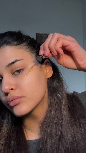 Liquid Face Application Technique for Flawless Skin