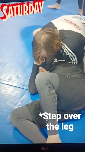 5.4K views · 104 reactions | We're in on the kimura/chickenwing it's good to pull the leg up and step over it to weaken the grip so you can rip the arm out much easier CSW Fullerton Greg Nelson #mma #bjj #catch #judo #sambo #submissiongrappling #cswconference | CSW Fullerton | Facebook