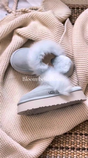 Stylish UGG Boots Outfits for the New Season