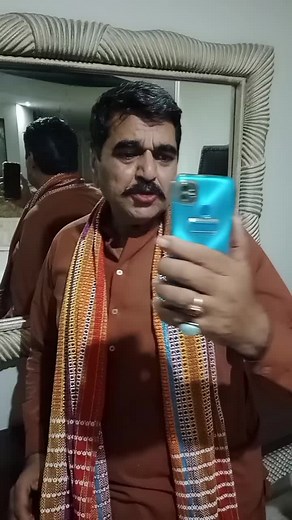 Selfie Tips: Capturing the Perfect Indoor Shot