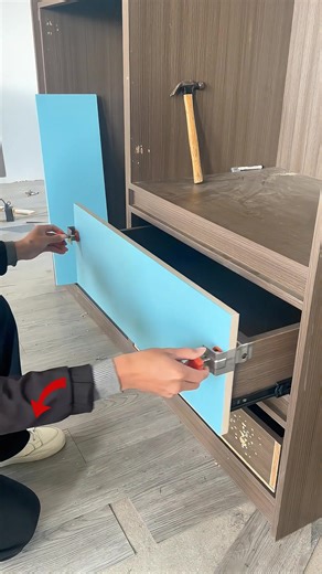 Get perfect drawer alignment every single time! This high drawer clamp ensures your drawer fronts are straight, level, and professionally installed. No more crooked drawers! #tools #woodworking #DIY #christmas2025 #easydiy