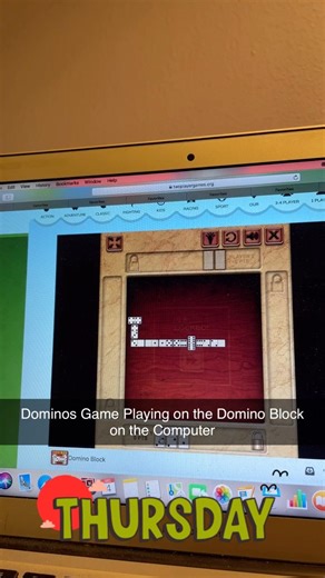 Dominos Game Playing on the Domino Block on the Computer