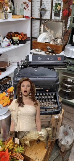 look at all of them at vendors village. #vendorsvillage #vintage #antique #vintagefinds #deals #thrift #CapCut