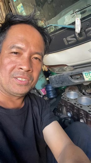 Eddie Benico on Instagram: "Engine overhaulling 4jg2 #fblifestyle #buhaymechanic #highlights #fbreelsfypシ゚viralfbreelsfypシ゚viralshare"