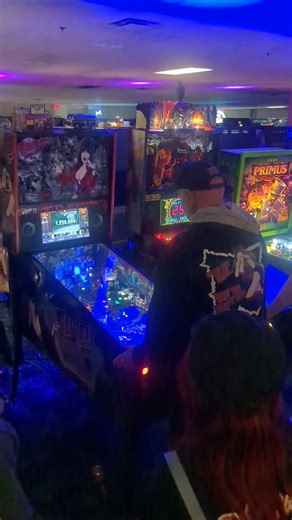 Elvira pinball demonstration at Pittsburgh Gaming Expo