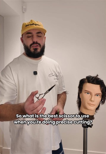 What is the best scissor to use when you’re doing precise cutting? 💇‍♂️ | Paradigm Online | Out Now 💈 🖥️ - Now I use a 5 inch and this is the reason why. The reason is because we only wanna cut from our index finger to our second knuckle because this area here becomes a lot wider when we cut hair. - DM us for educational enquires 💻 💈 #haireducation #hairtipsforgirls #hairtip #hairtips #hair