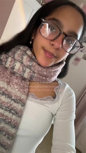 it’s probably because I speak in cursive 🇺🇸🇩🇴🇫🇷 #fyp #viral #trending #relatable #aesthetic