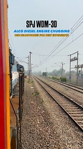SPJ WDM-3D with 75252 समस्तीपुर - सहरसा पैसेंजर (वाया अलौली) departing Mansi. Path towards the right goes to Naugachia, Katihar and New jalpaiguri. [Do Not distribute/use my Audio and sounds in MSTS/Railworks platforms, If found legal action will be taken] Follow @alp.gibbs24 for more⭐️ • #viral #explorepage #trending #explorer | The Blue Mountain Express