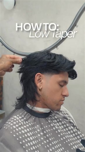 💈 𝙃𝙤𝙬𝙏𝙤𝙁𝙖𝙙𝙚𝟏𝟎𝟏 | 𝙀𝙫𝙚𝙧𝙮𝙩𝙝𝙞𝙣𝙜 𝘽𝙖𝙧𝙗𝙚𝙧𝙩𝙤𝙡𝙤𝙜𝙮 🏆 on Instagram: "Low Taper Fade Barber Tutorial 🔥 ASMR Sounds with Barber Step by Step 💈 ✨ Take Notes! Barber 📱 @by.giancarlo #barberlife #fyp #taperfade #asmrsounds #tutorial"