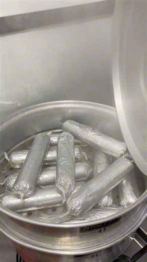 Malapit na bermonths kaya dapat may recipe ka na ng masarap na Embutido 💛 #embutidos #fyp #cooking | Darren Mae Vlog