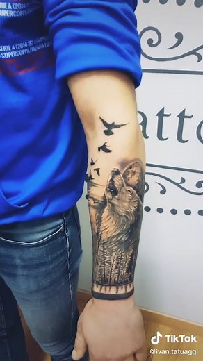 Stunning Wolf Howling Tattoo Progression